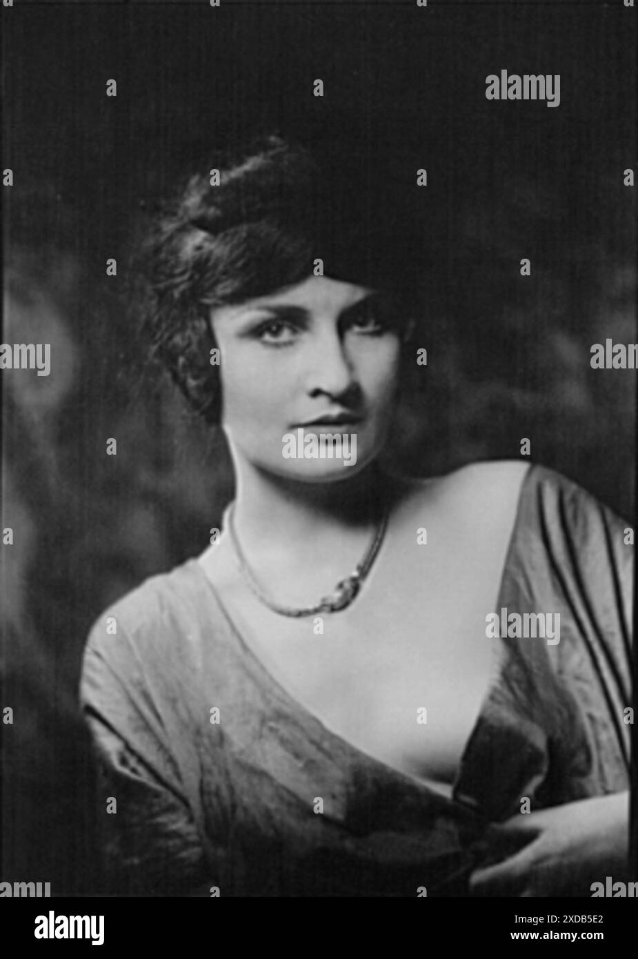 Coyle, Cleo, Miss (Mrs. Josephine), portrait photograph. Genthe ...