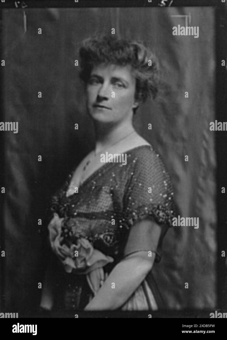 Whiton, L.C., Mrs., portrait photograph. Genthe photograph collection ...
