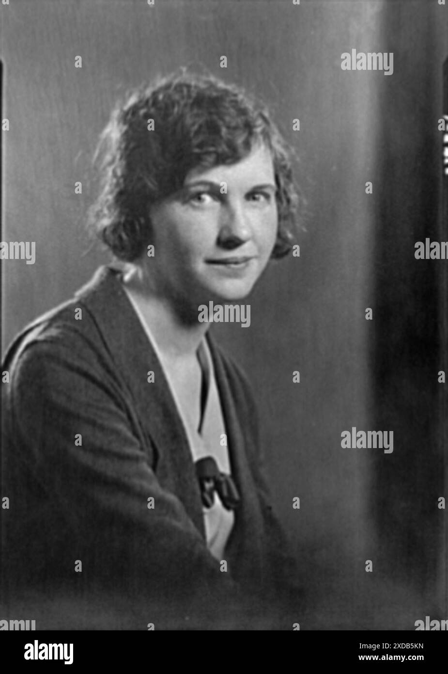 Vincent, Ruth, Miss, portrait photograph. Genthe photograph collection ...