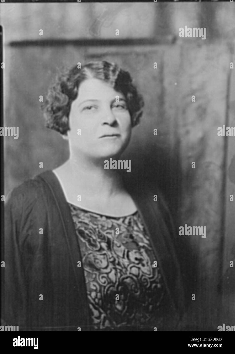 Young, Bess M., Miss, portrait photograph. Genthe photograph collection ...