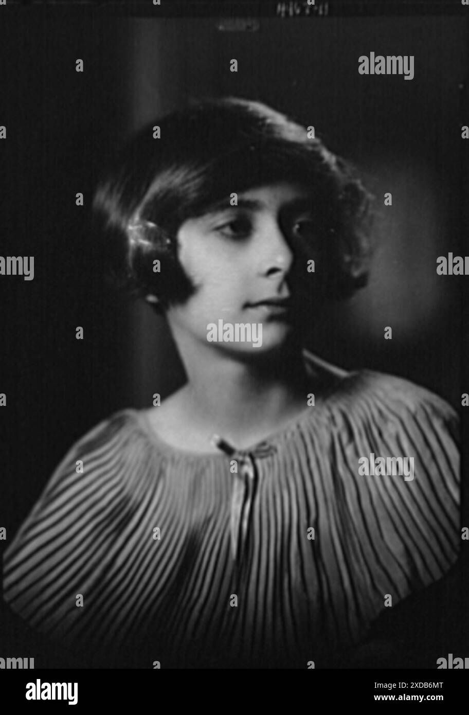 Krass, Alice, Miss, portrait photograph. Genthe photograph collection ...