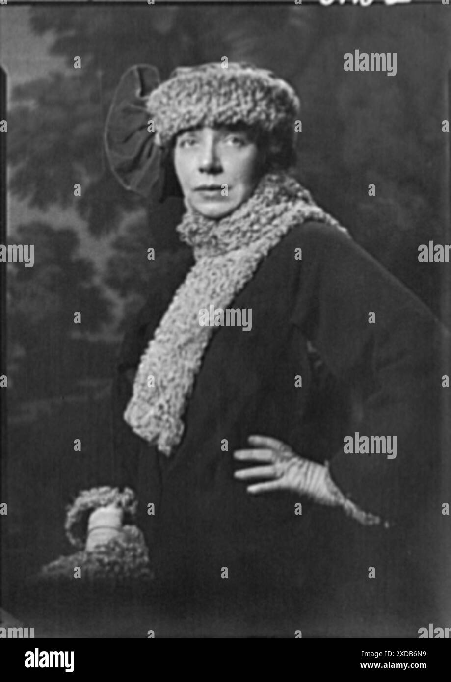 Pope, Miss, portrait photograph. Genthe photograph collection Stock ...
