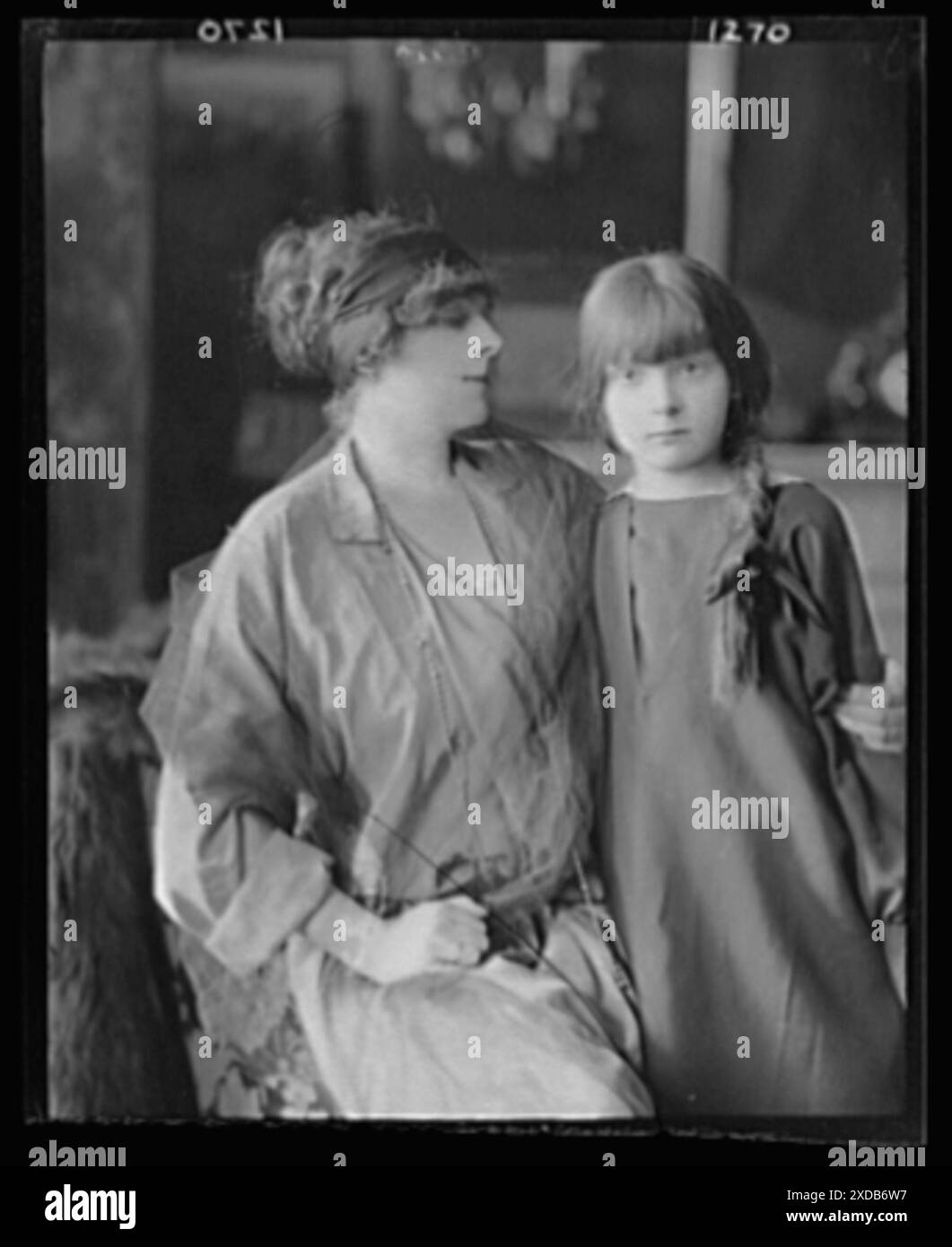 Guinness family portrait hi-res stock photography and images - Alamy