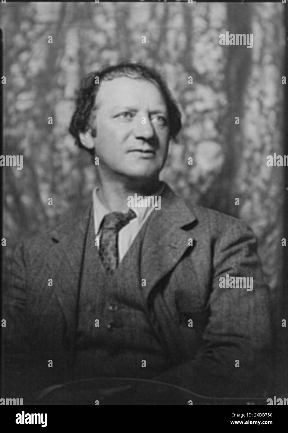 Epstein, Jacob, Mr., portrait photograph. Genthe photograph collection ...