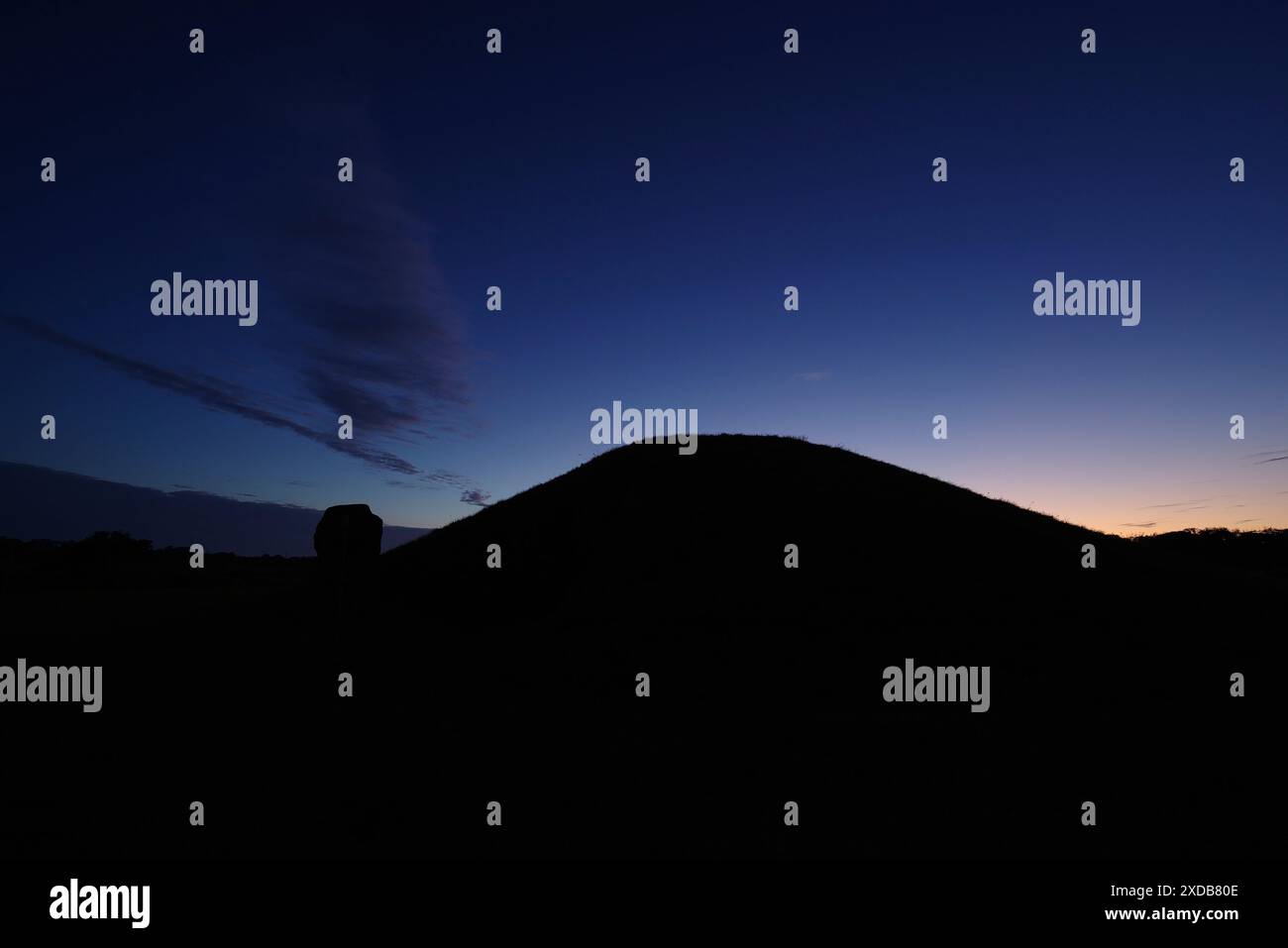 Summer Solstice, Bryn Celli Ddu, Llanddaniel Fab,Anglesey, North Wales ...