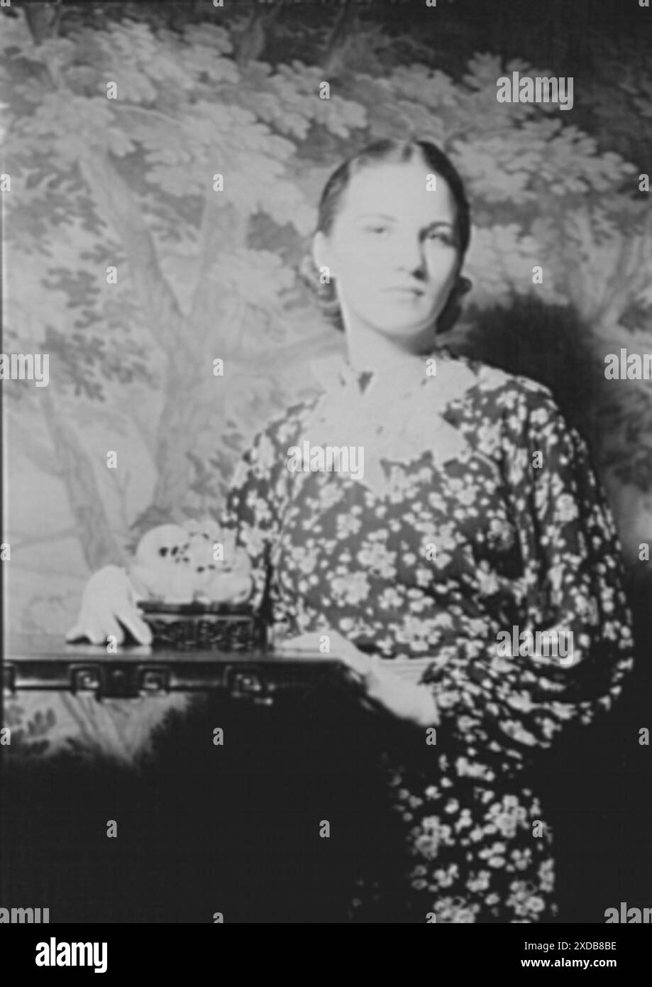 French, Ruth, Miss, portrait photograph. Genthe photograph collection ...