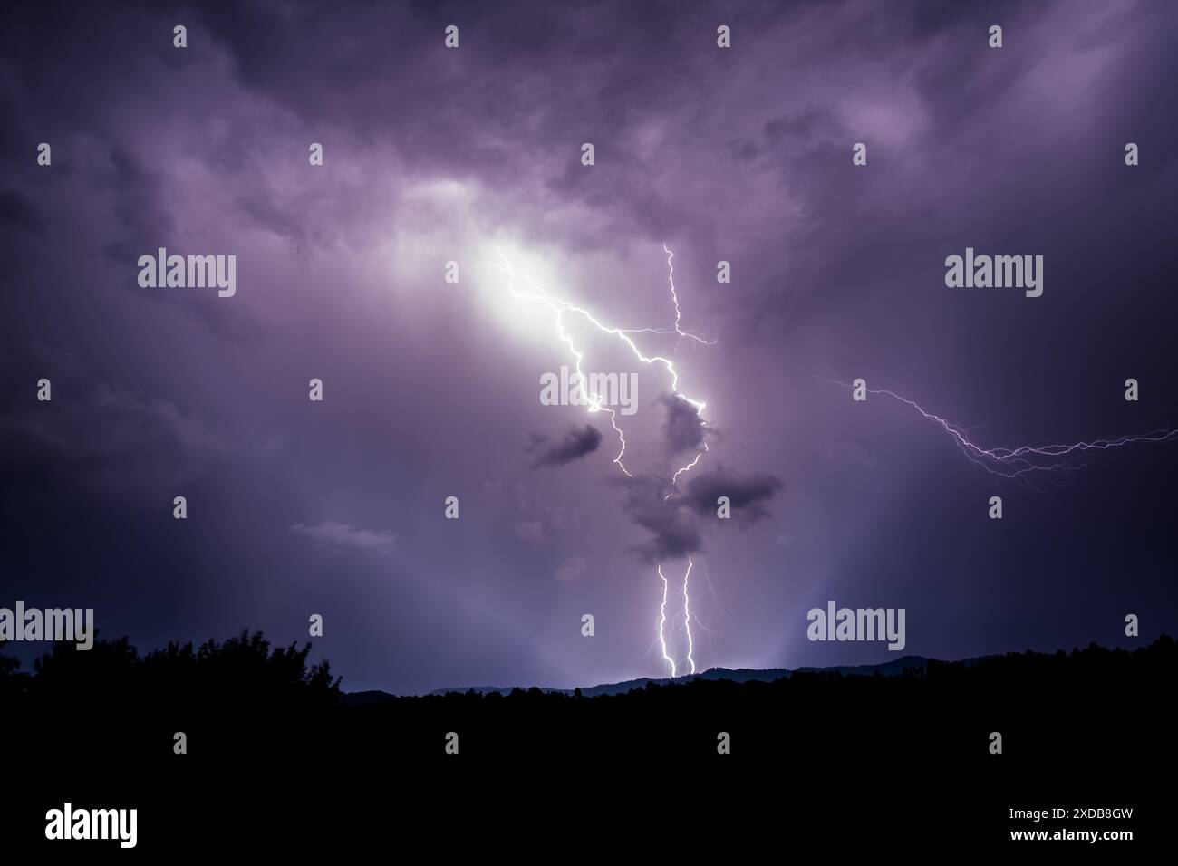 Powerful lightning strike hi-res stock photography and images - Alamy
