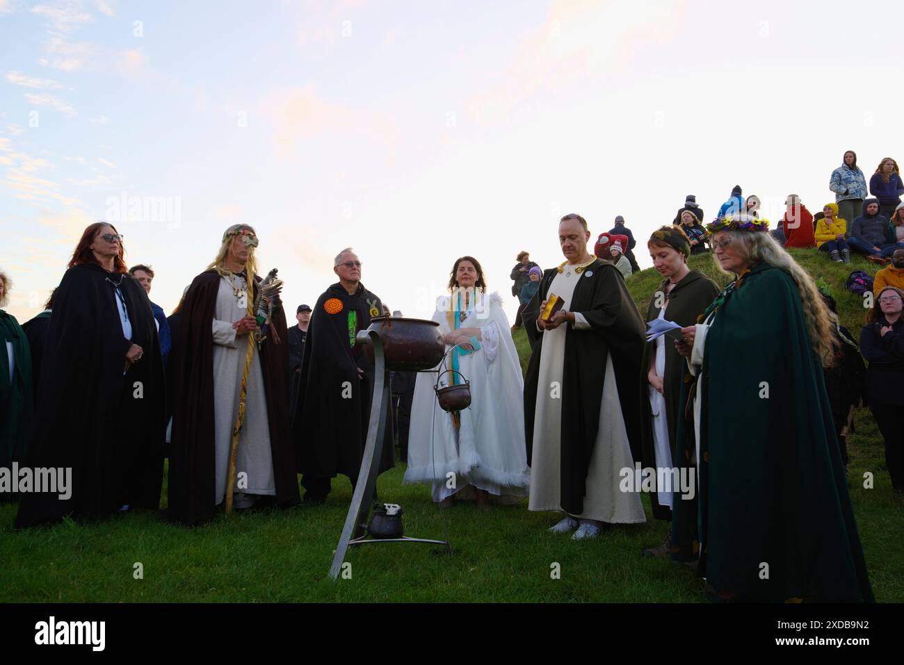 Druids ceremony hi-res stock photography and images - Alamy