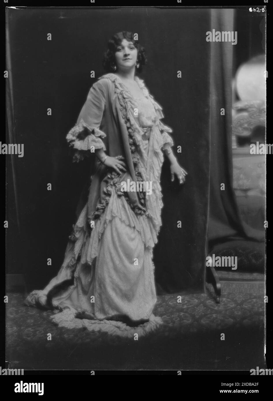 Keane, Doris, Miss, portrait photograph. Genthe photograph collection ...