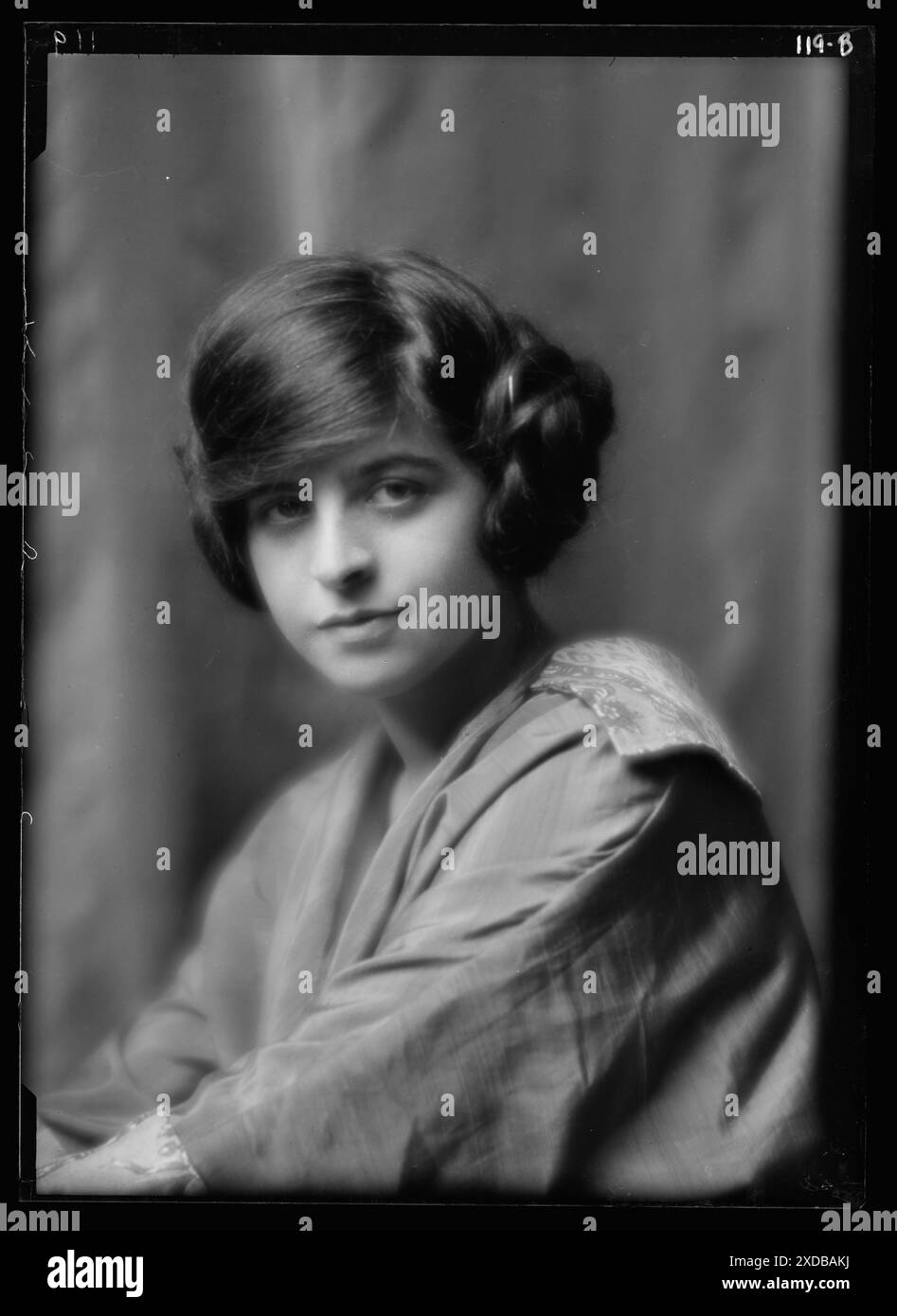 Wanger, Beatrice, Miss, portrait photograph. Genthe photograph ...