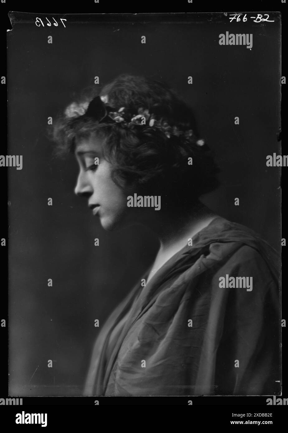 Freeman, Helen, Miss, portrait photograph. Genthe photograph collection ...