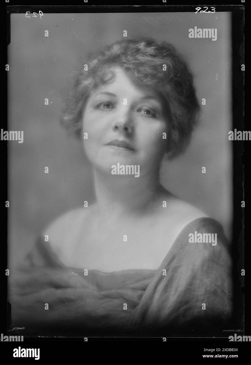 Osterman, Kathryn Hargrave, Miss, portrait photograph. Genthe ...