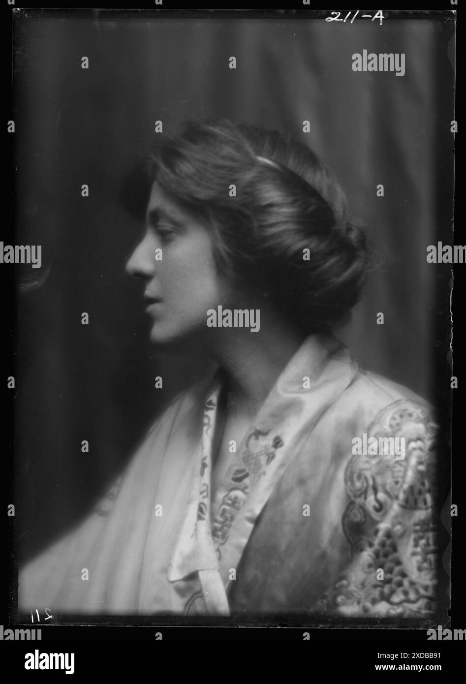 Chester, Constance, Miss., portrait photograph. Genthe photograph ...