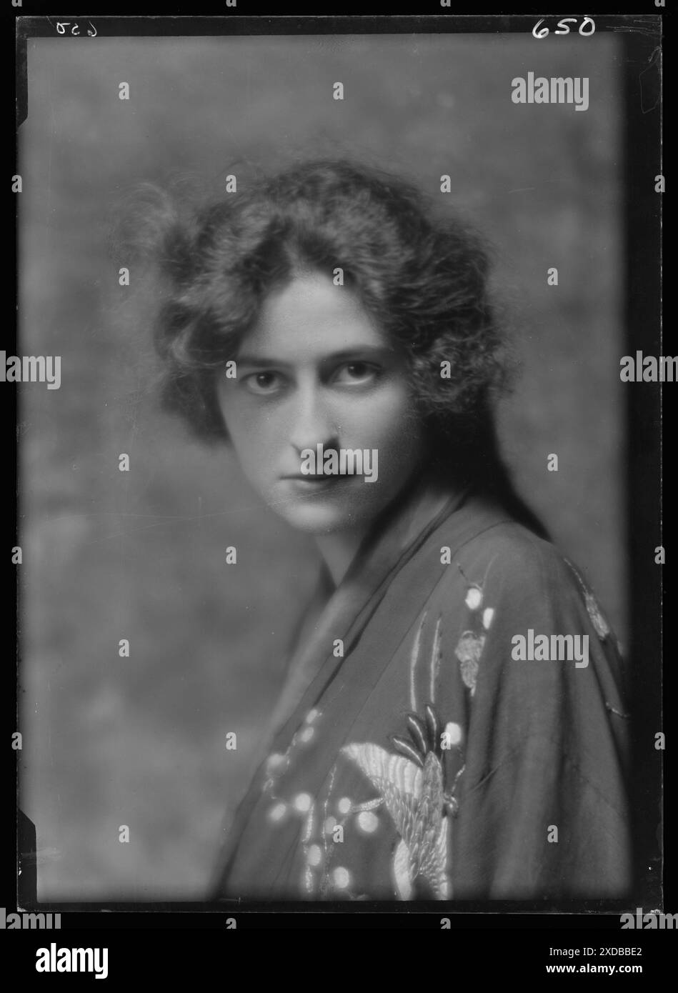 Dilling, Charlene, Miss, portrait photograph. Genthe photograph ...