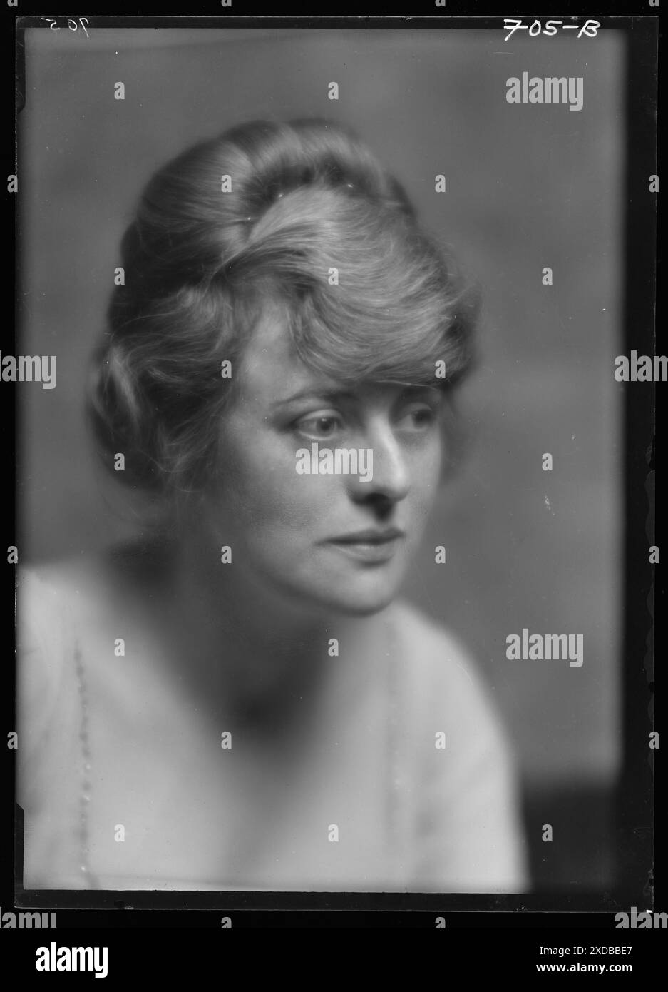 Boland, Mary, Miss, portrait photograph. Genthe photograph collection ...