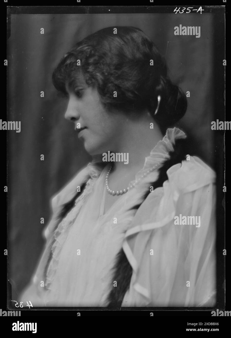 Alt, N., Miss (Adele), portrait photograph. Genthe photograph ...