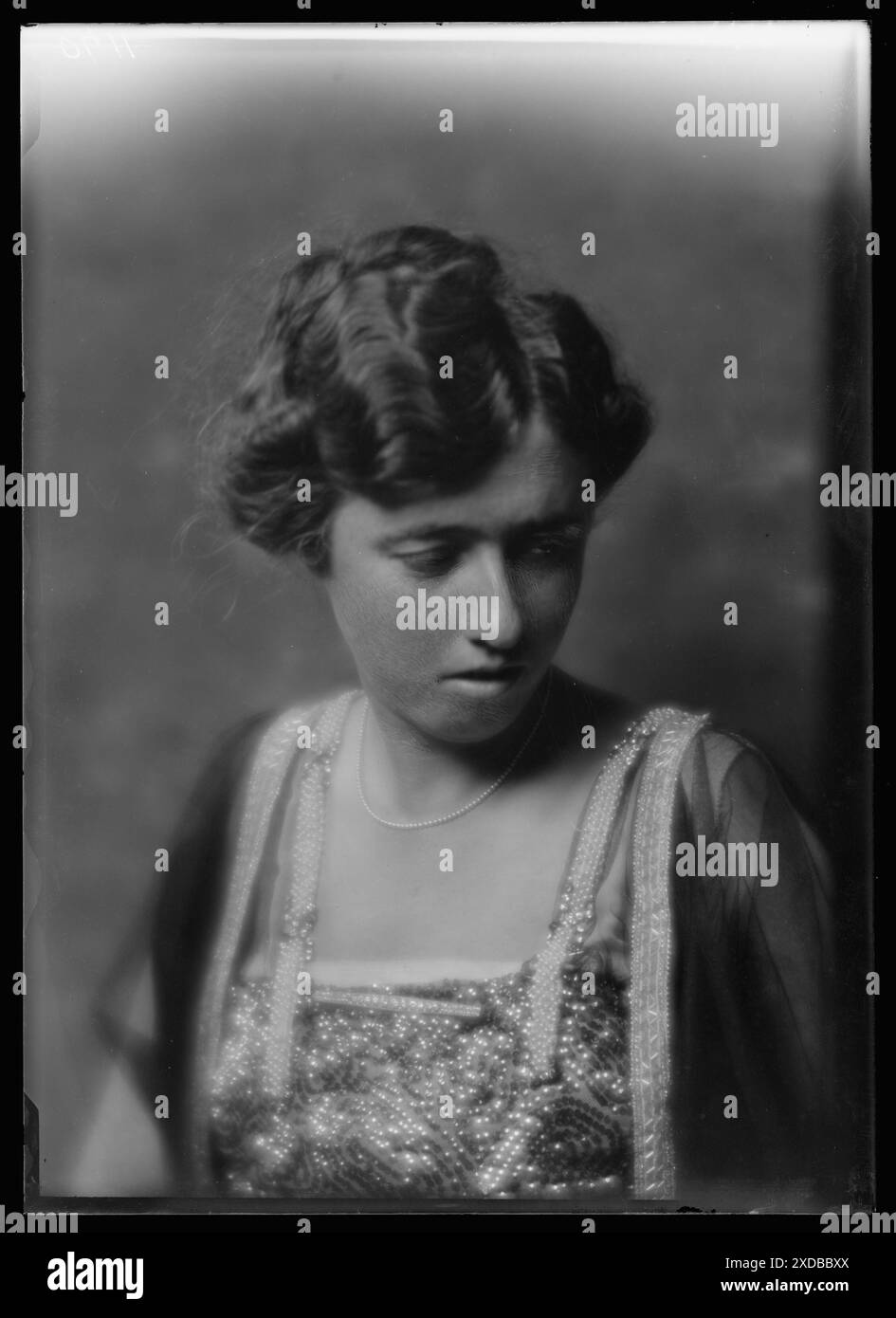 McIntosh, R.L., Miss, portrait photograph. Genthe photograph collection ...