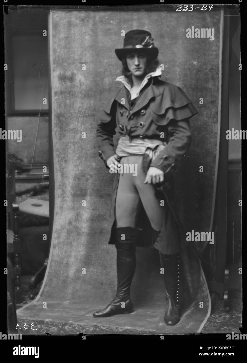 Tellegen, Louis, Mr., in costume. Genthe photograph collection Stock ...
