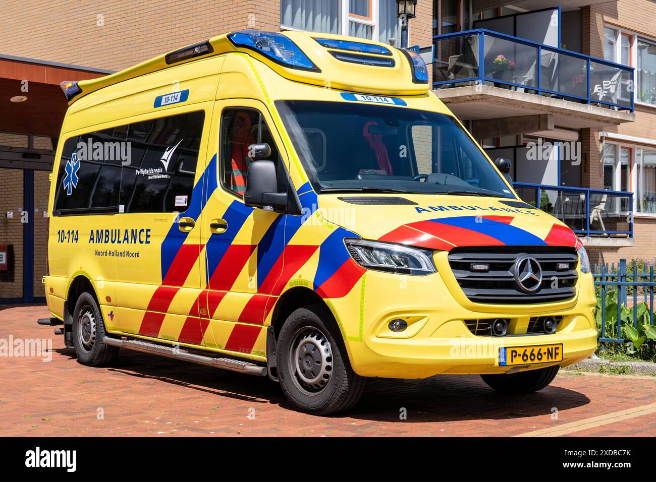 Dutch Noord Holland-Noord Mercedes-Benz Sprinter ambulance Stock Photo ...