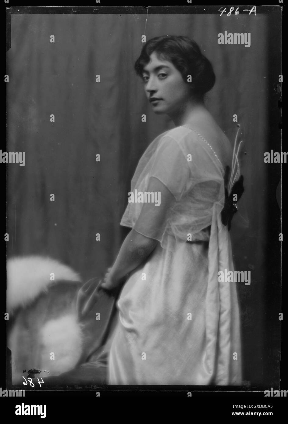 Kushland, May, Miss, portrait photographt. Genthe photograph collection ...