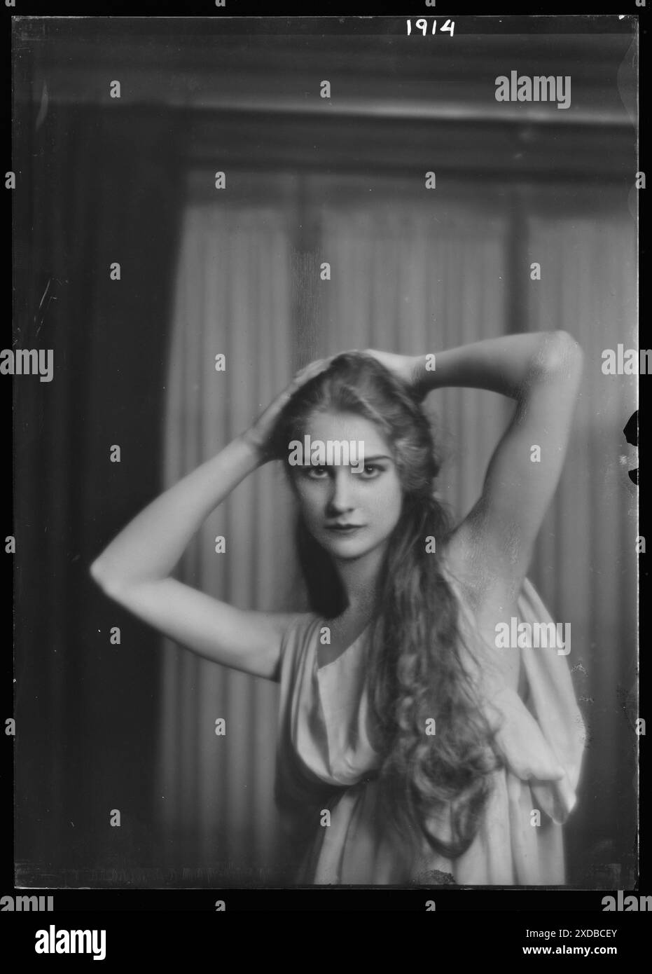 Helen lyons hi-res stock photography and images - Alamy