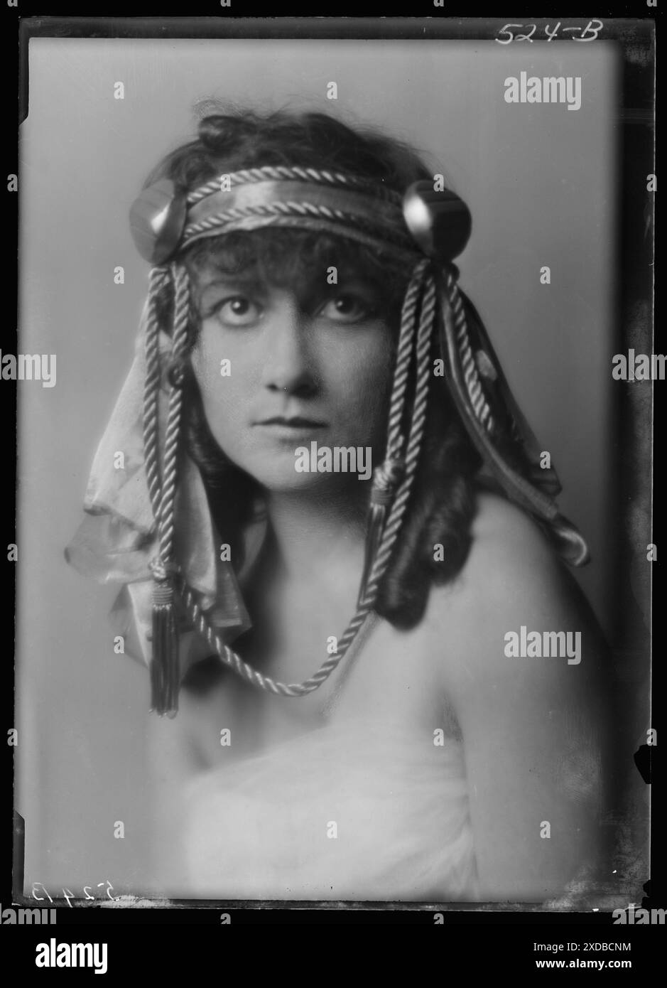 Mary fuller hi-res stock photography and images - Alamy