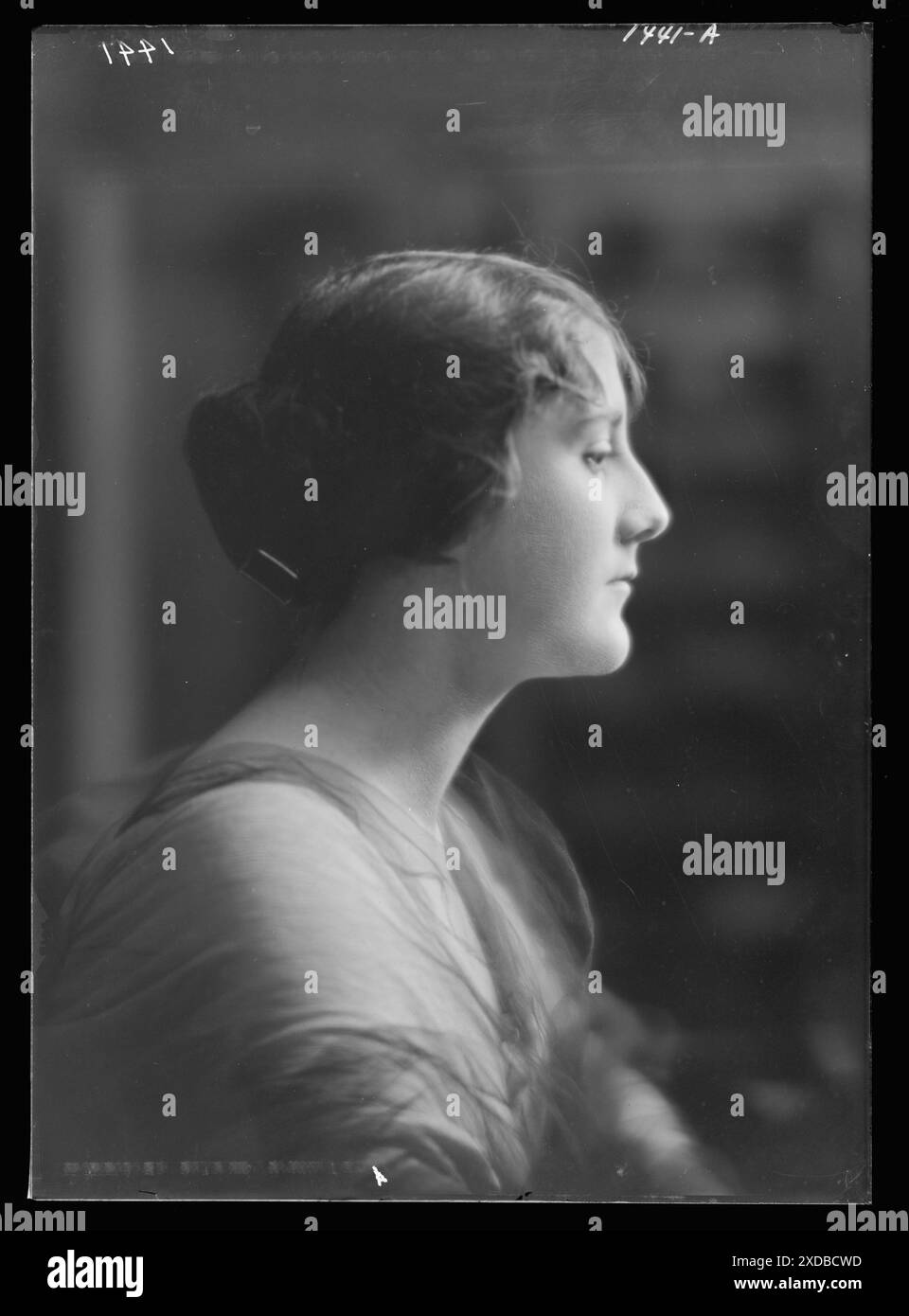 Liebert, L., Miss, portrait photograph. Genthe photograph collection ...