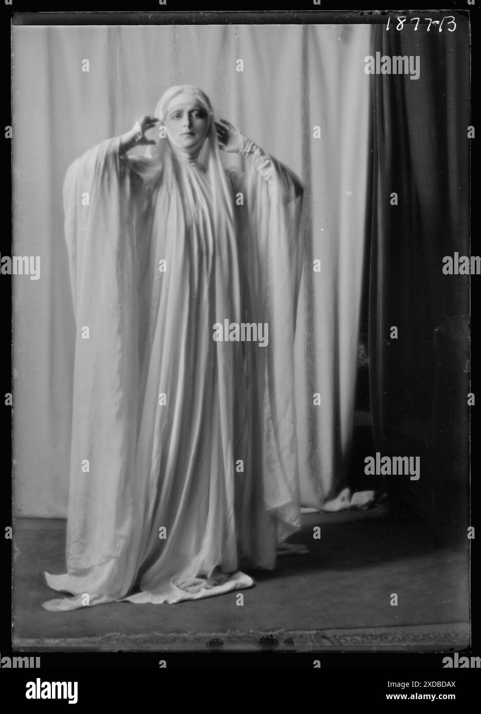 Miss maxine elliott hi-res stock photography and images - Alamy