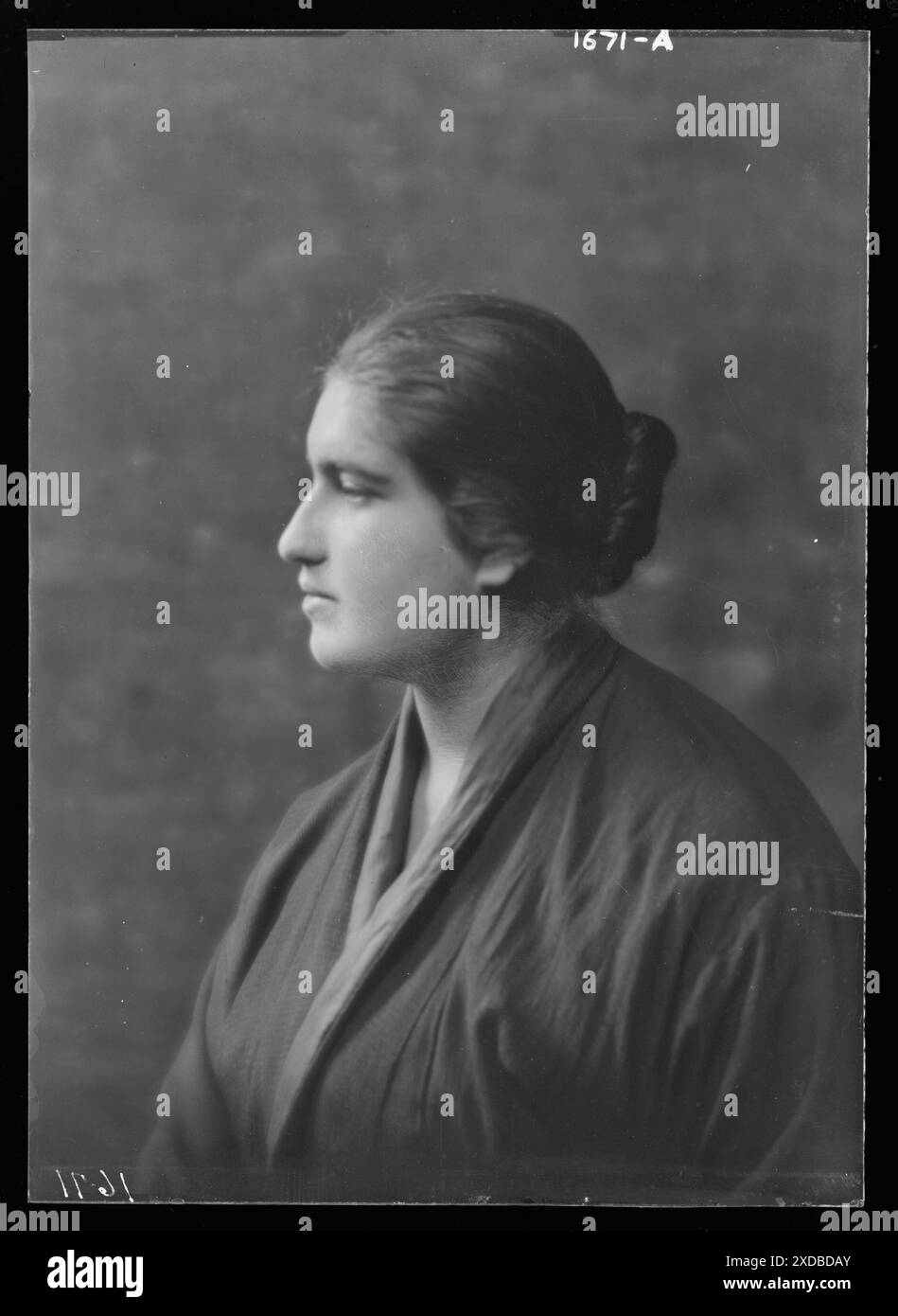 Wertheimer, M., Miss, portrait photograph. Genthe photograph collection ...