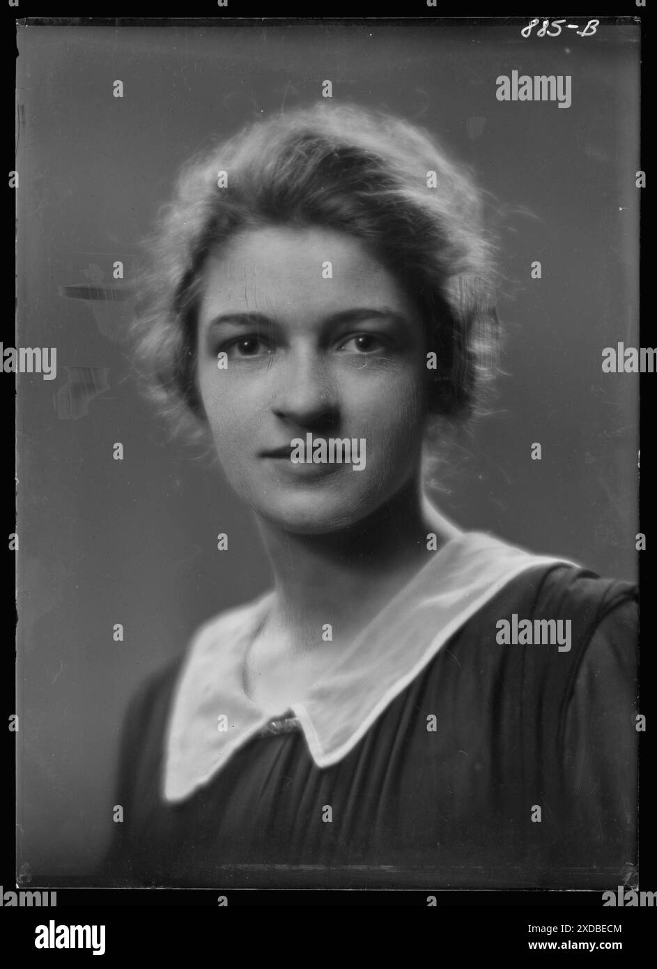 Seymour, Ruth, Miss, portrait photograph. Genthe photograph collection ...