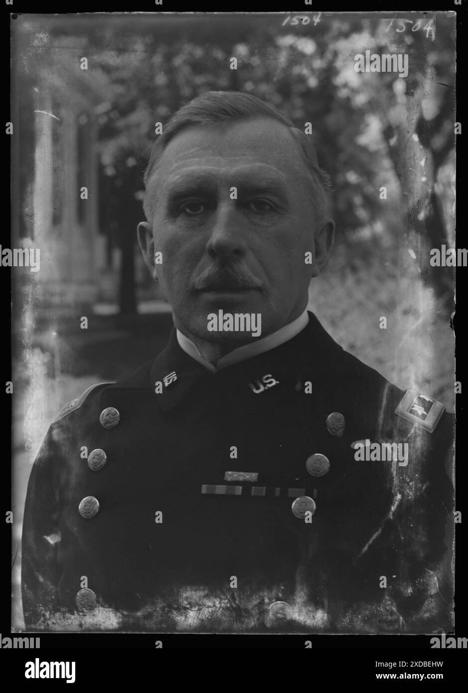 Wood, Leonard M., Major General, portrait photograph. Genthe photograph ...