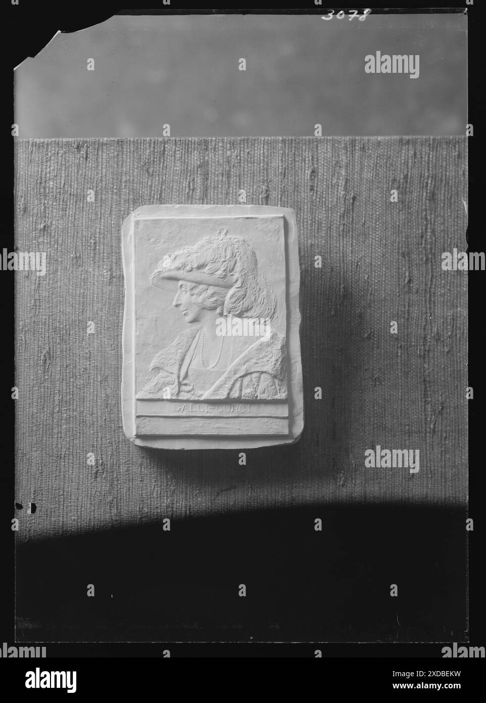 Galli-Curci, Mme., relief sculpture portrait. Genthe photograph ...