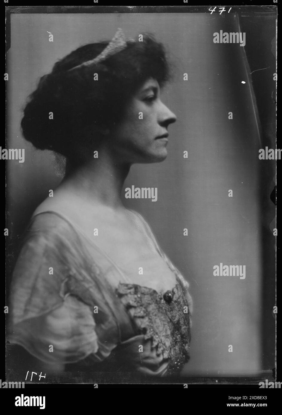 Deyo, Ruth, Miss, portrait photograph. Genthe photograph collection ...