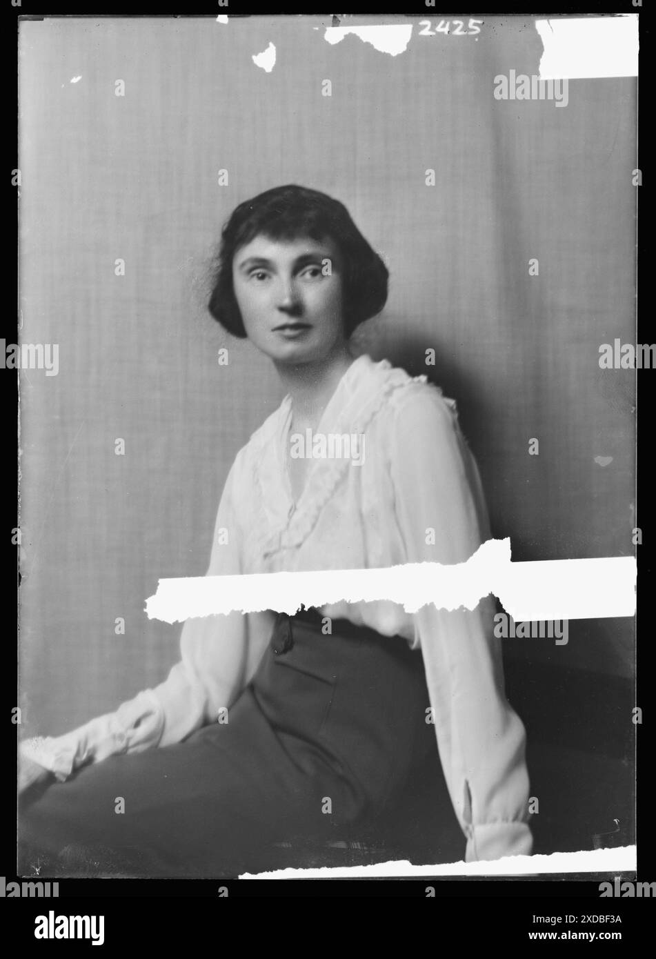 Armstrong, H.E., Mrs., portrait photograph. Genthe photograph ...