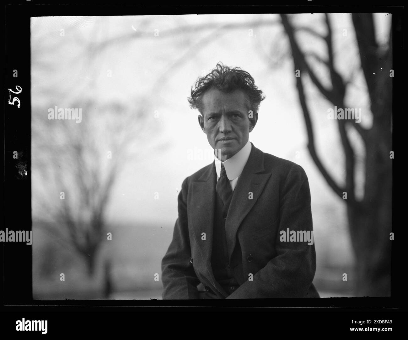 Portrait photograph of Arnold Genthe taken outdoors. Genthe photograph ...