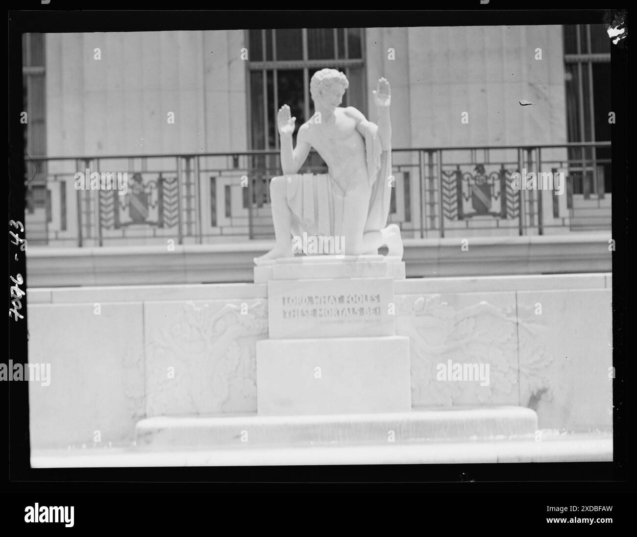 Folger library museum display hi-res stock photography and images - Alamy