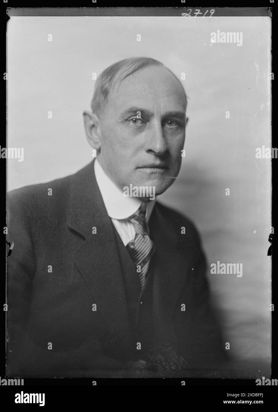 Unidentified man, portrait photograph. Genthe photograph collection ...