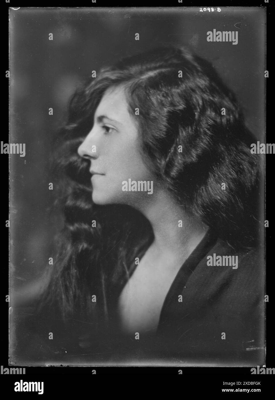 Brooks, Anita, Miss, portrait photograph. Genthe photograph collection ...