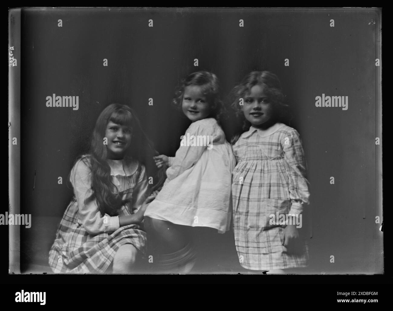 Meyer, Wilhelm, children of, portrait photograph. Genthe photograph ...