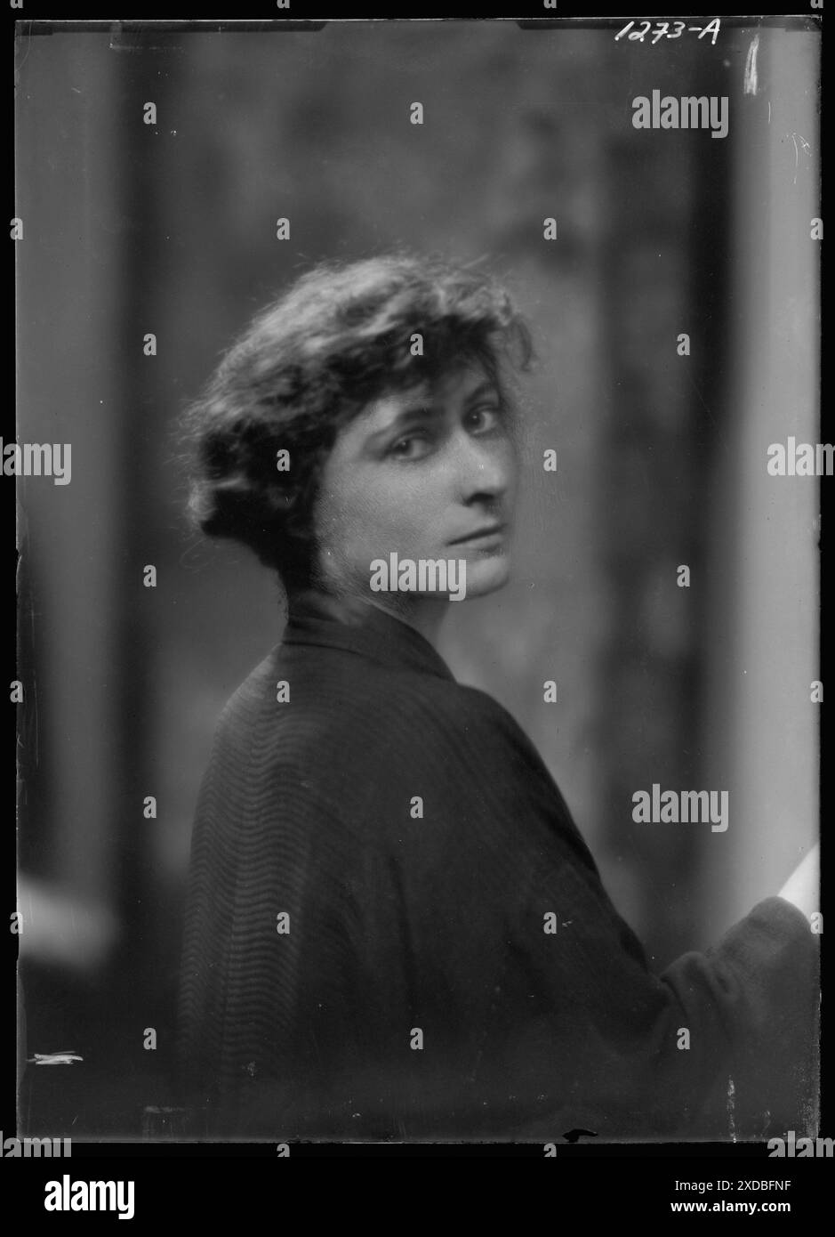 Powell, Alexander, Mrs., portrait photograph. Genthe photograph ...