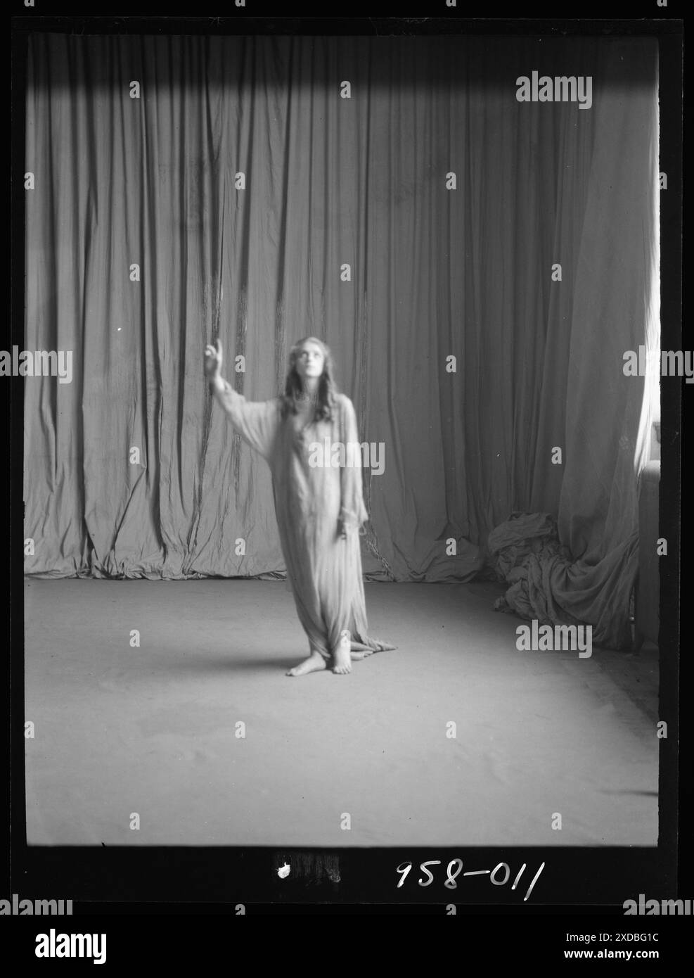Isadora Duncan dancers. Genthe photograph collection Stock Photo - Alamy