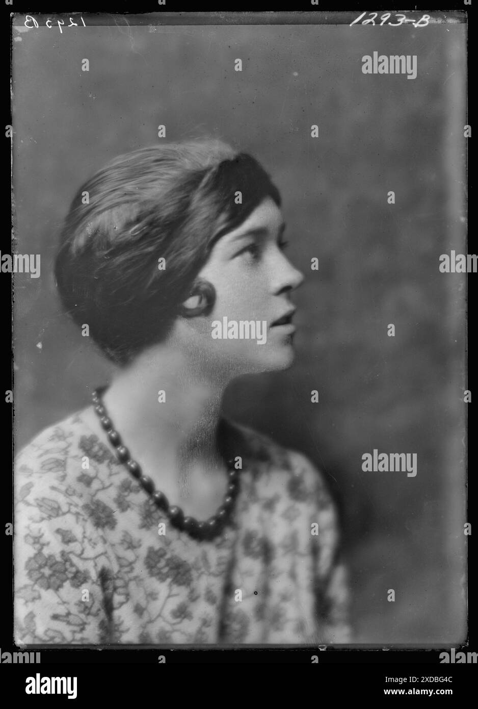 Le Gallienne, Eva, portrait photograph. Genthe photograph collection ...