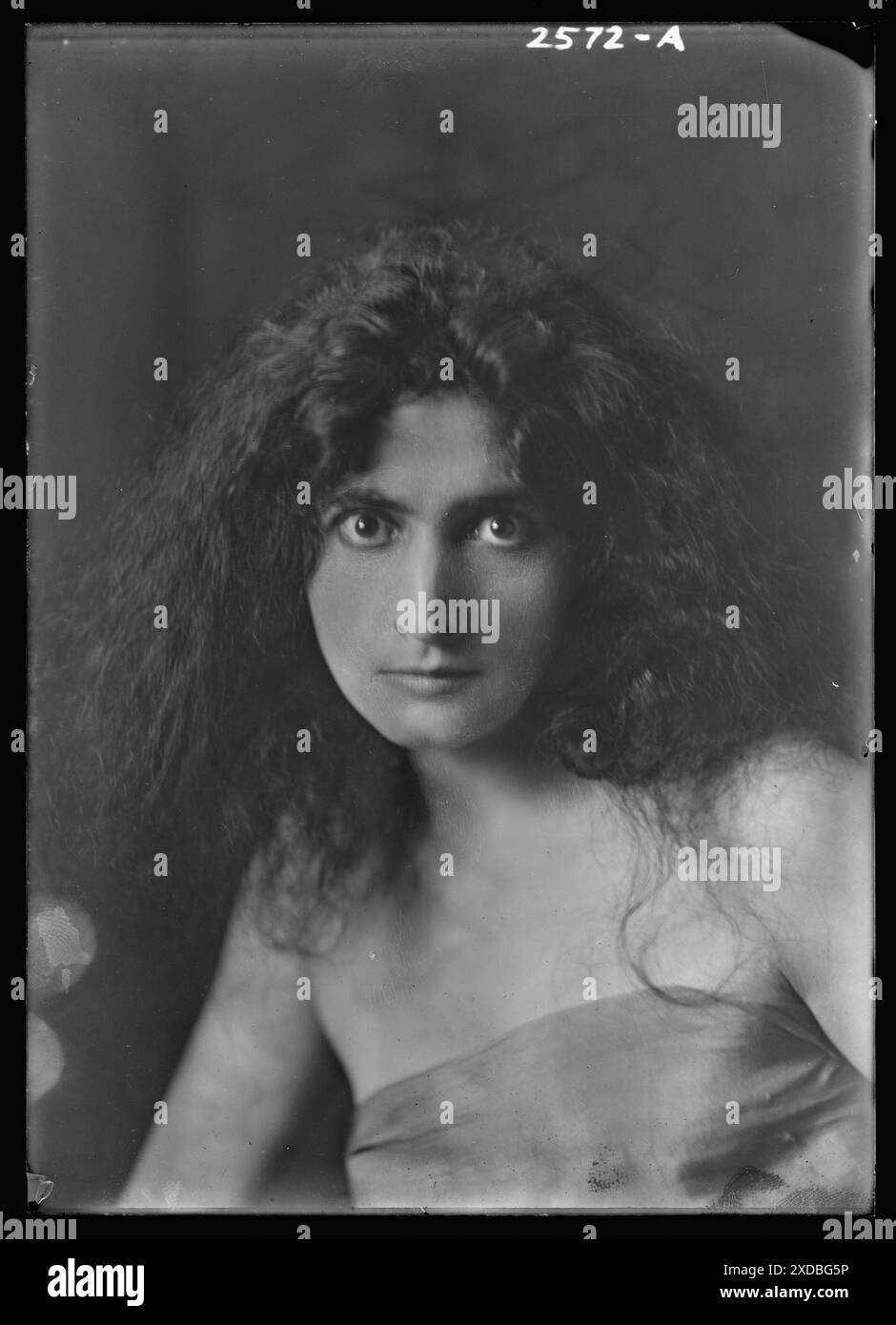 Revalles, Flore, Miss, portrait photograph. Genthe photograph ...