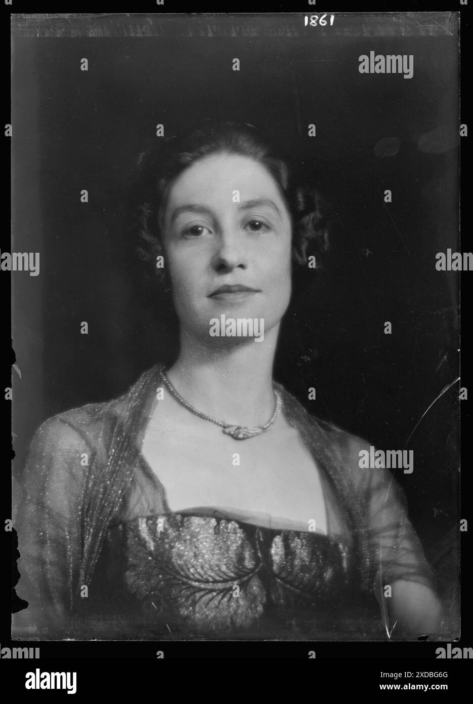 Hamilton, Gertrude, Miss, portrait photograph. Genthe photograph ...