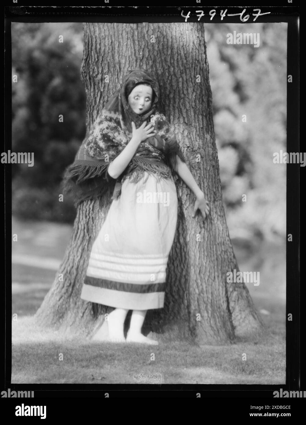 Mask exhibition Black and White Stock Photos & Images - Alamy