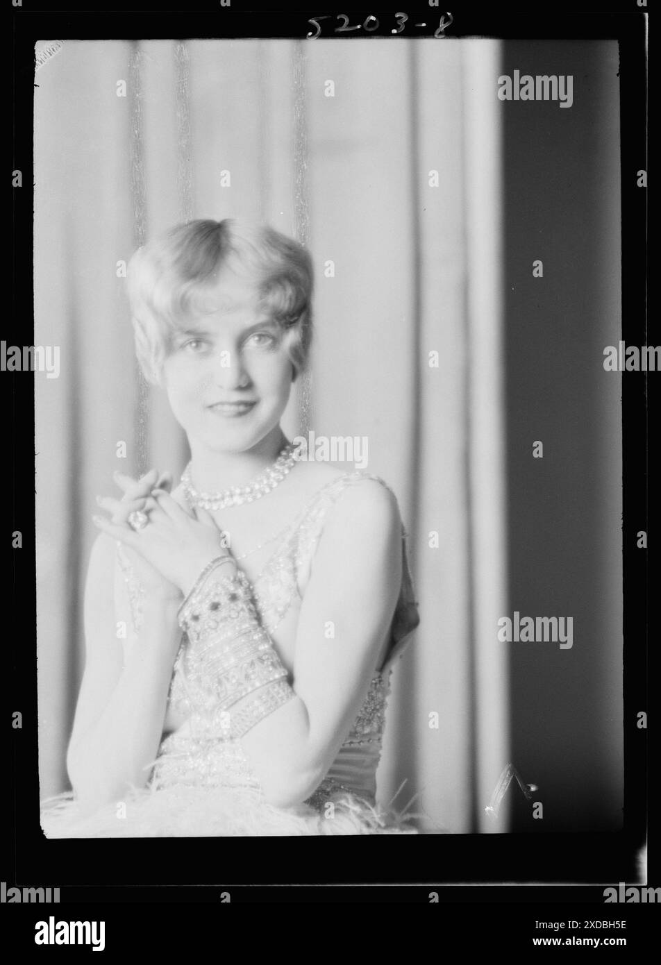 Taylor, Ruth Lee, Miss, portrait photograph. Genthe photograph ...