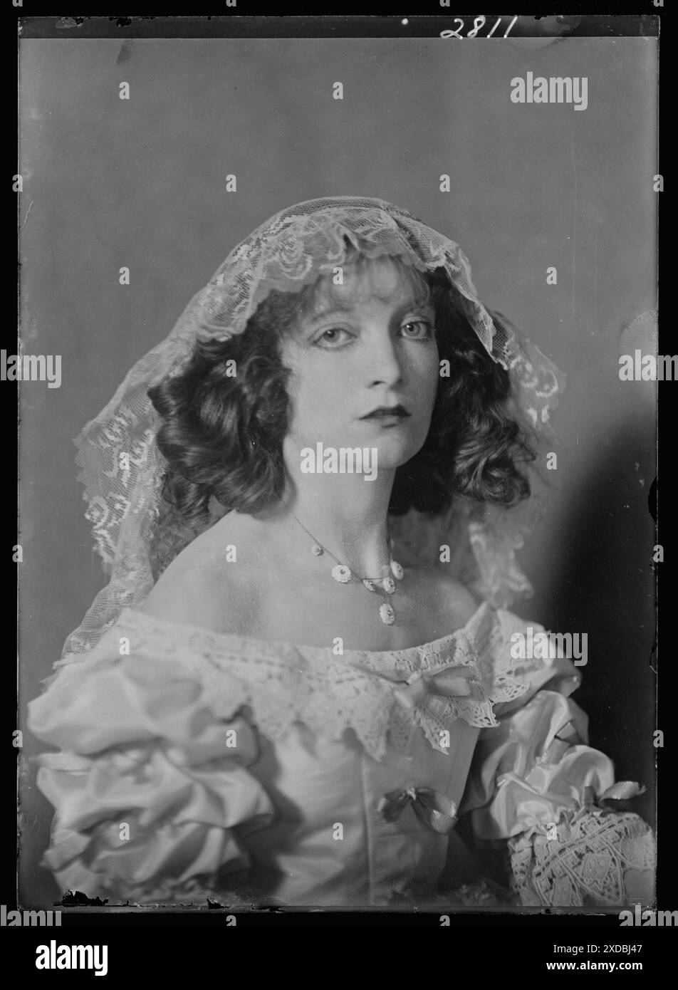 Winwood, Estelle, Miss, in costume. Genthe photograph collection Stock ... Winwood, Estelle, Miss, in costume. Genthe photograph collection Stock ...