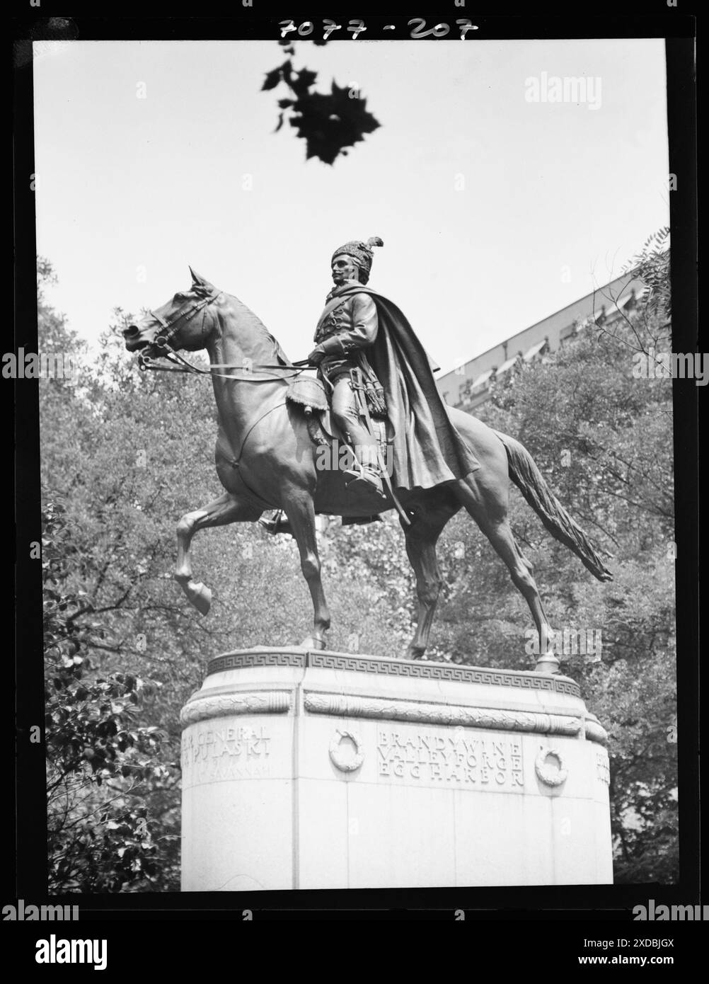 Bronze equestrian Black and White Stock Photos & Images - Alamy