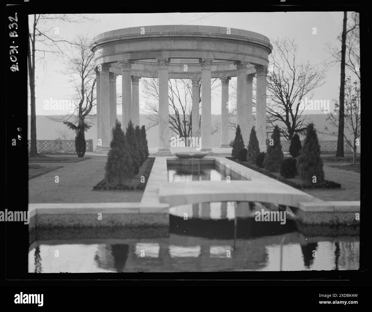 Untermeyer [i.e. Untermyer] garden. Genthe photograph collection Stock ...