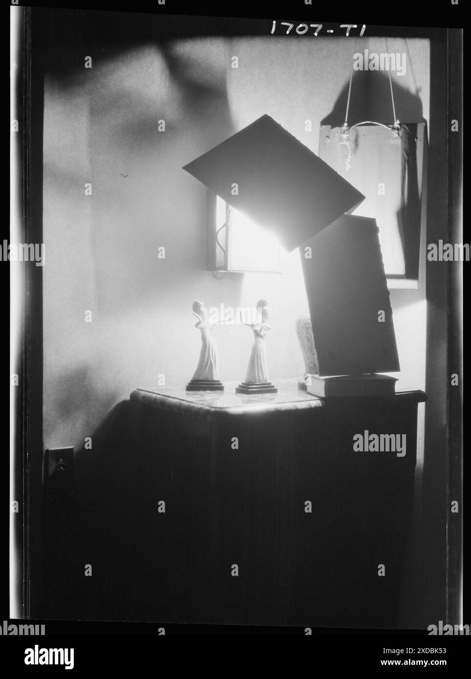 Feature display sculpture decorative Black and White Stock Photos ...